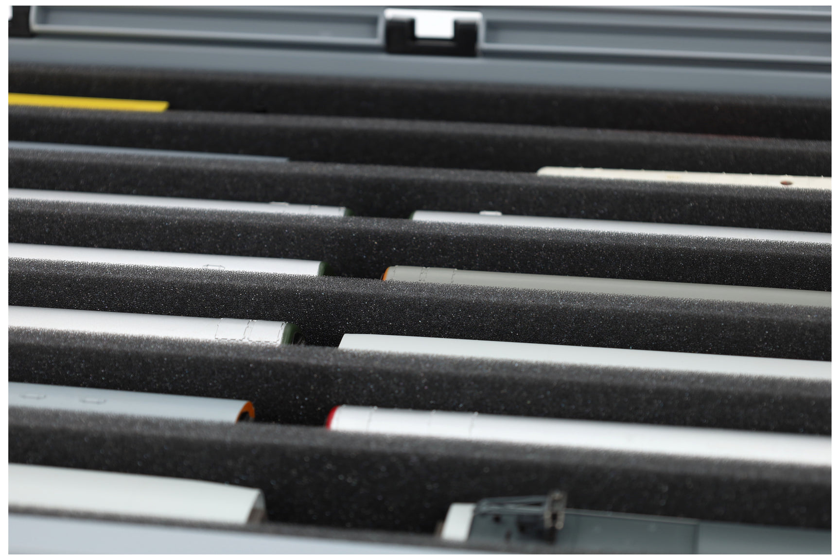 Feldherr: Train Storage and Carry System Store model trains safely ...