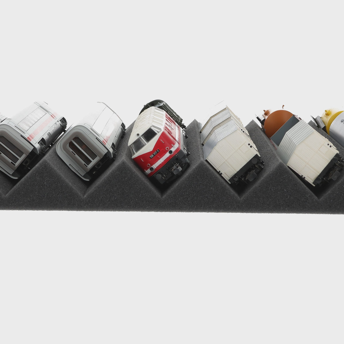 Train bed - Gauge H0 - 9 compartments for model railway - EUMFJLA01 ...